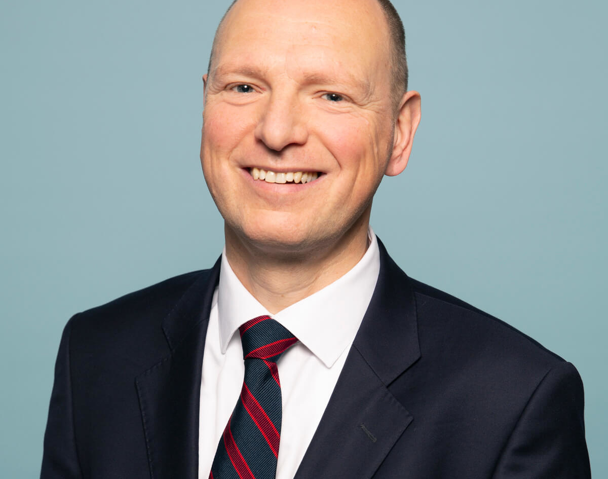 Peter van Dam - Simonsen Vogt Wiig