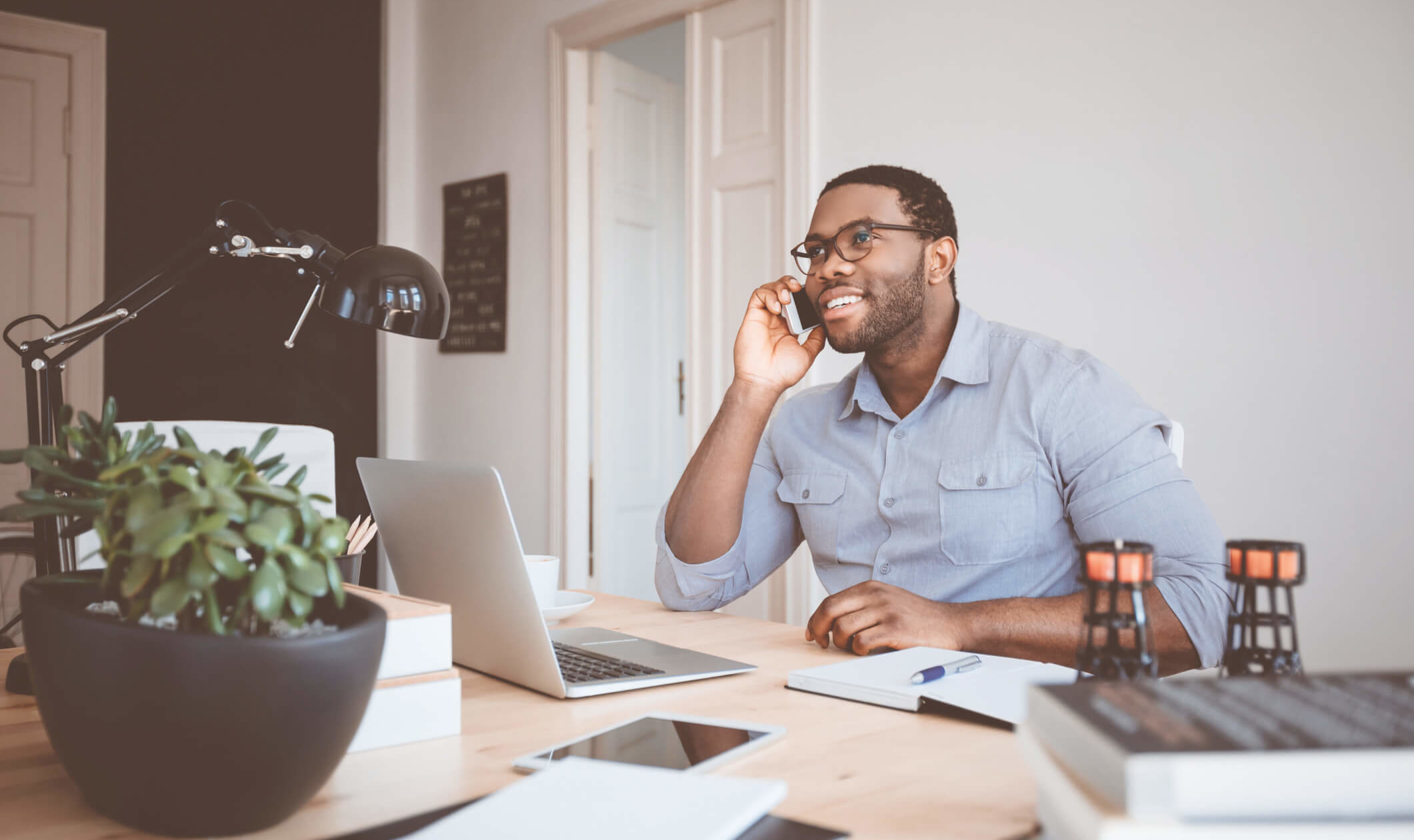 Grensen mellom arbeidstaker og selvstendig oppdragstaker og konsulent ...